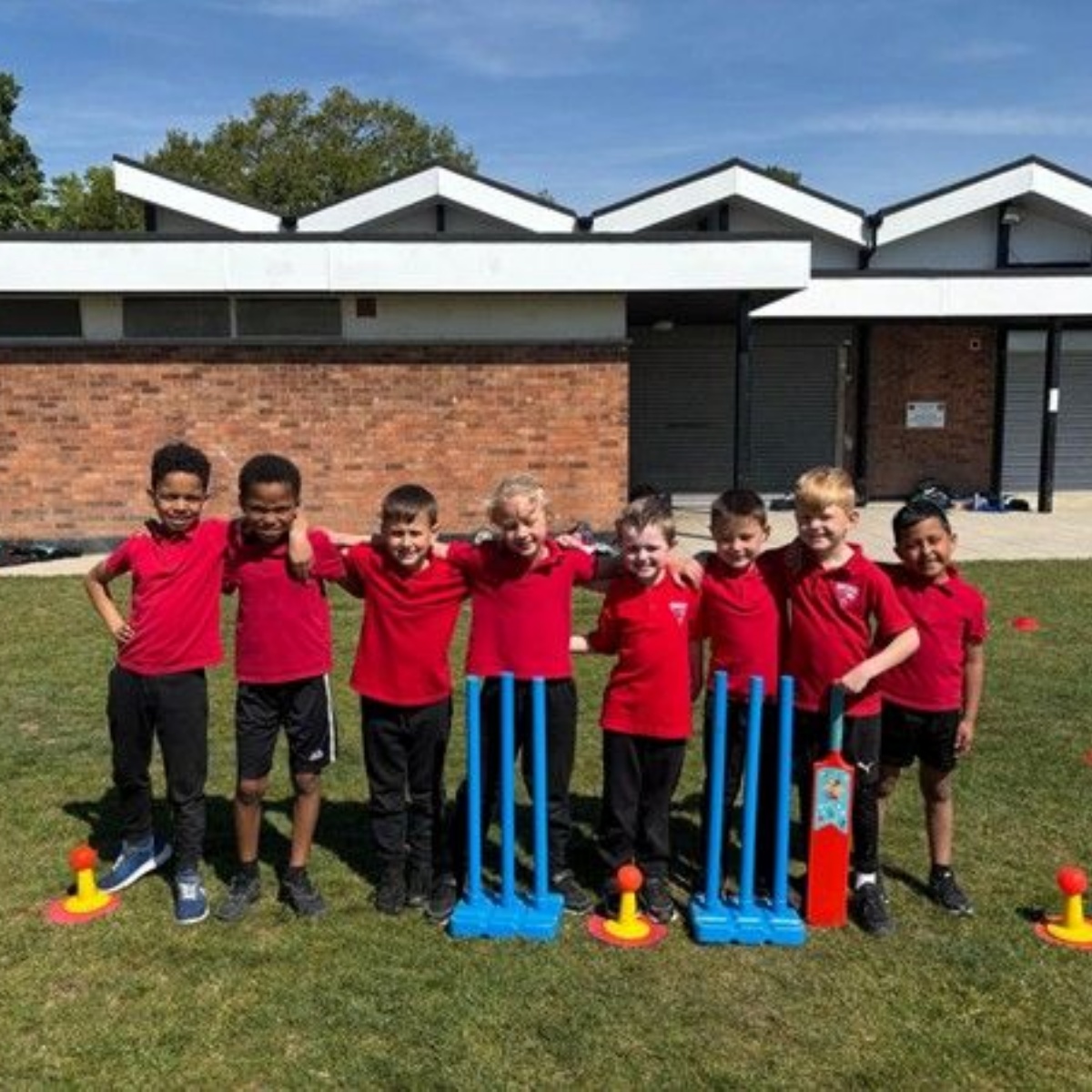 Herringham Primary Academy - KS1 [3 Tee] Cricket