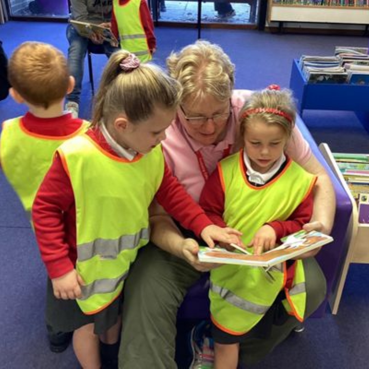 Herringham Primary Academy - Reception Trip to the Library